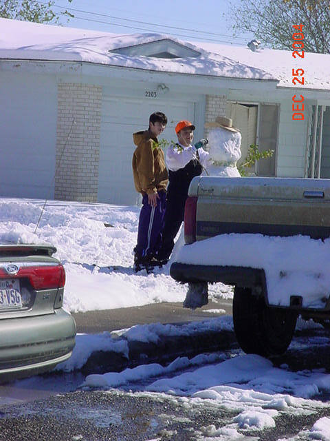 Jerry Ries Snow in Beeville Christmas Eve 2004 - Beeville, Texas