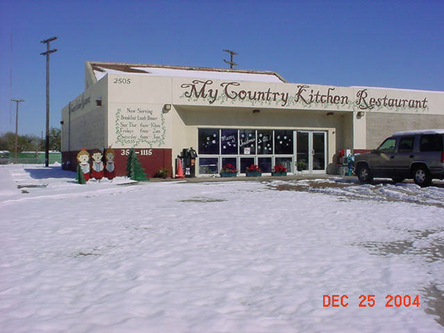 Jerry Ries Snow in Beeville Christmas Eve 2004 - Beeville, Texas